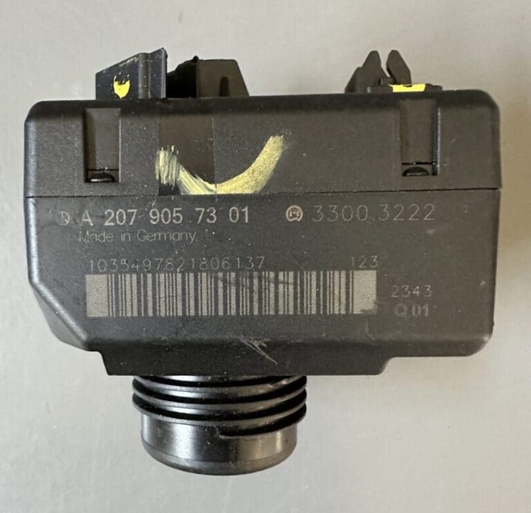 207 905 71 01 Mercedes W204 C250 C300 C350 GLK350 E550 EIS A2079057101 ...