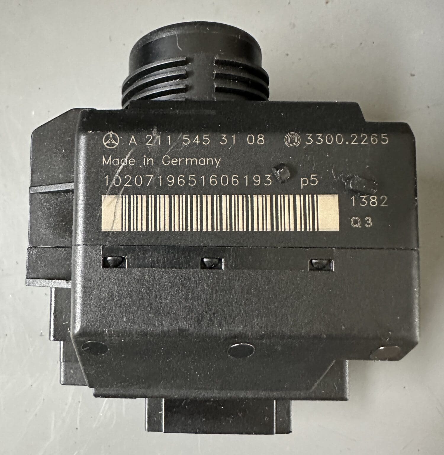 211 545 31 08 EIS 2003-2009 Mercedes W211 W219 Ignition Switch Module ...